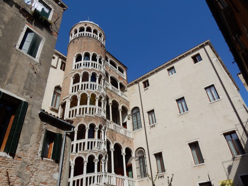 Scala Contarini del Bovolo : un monument historique